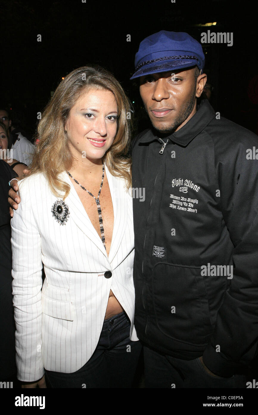 Roots album hi-res stock photography and images - Alamy