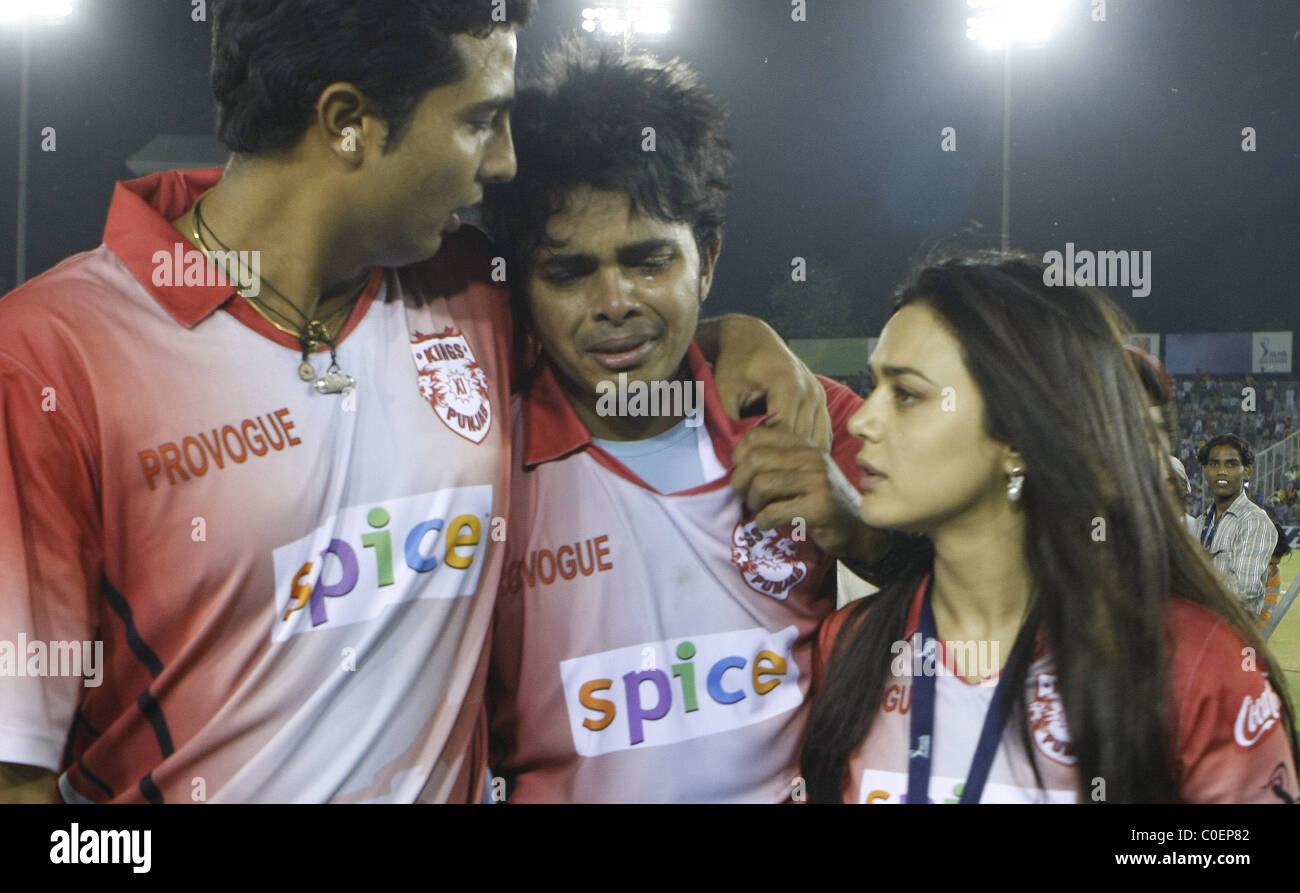 Harbhajan and sreesanth hi-res stock photography and images - Alamy