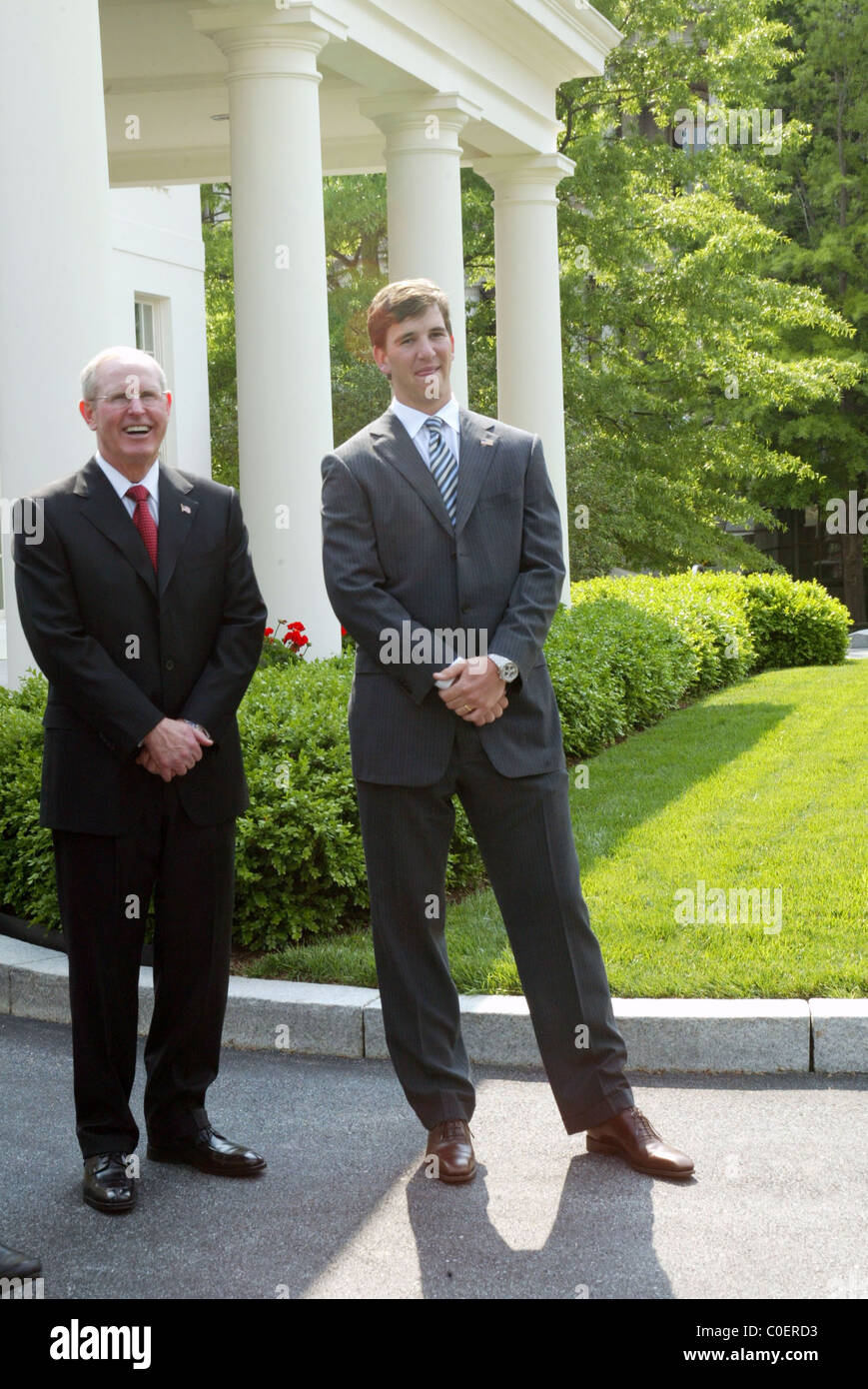 President george bush super bowl hi-res stock photography and images ...