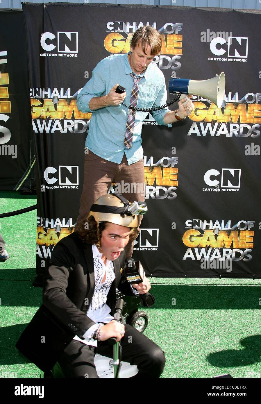 TONY HAWK HALL OF GAME AWARDS CARTOON NETWORK SANTA MONICA LOS ANGELES ...
