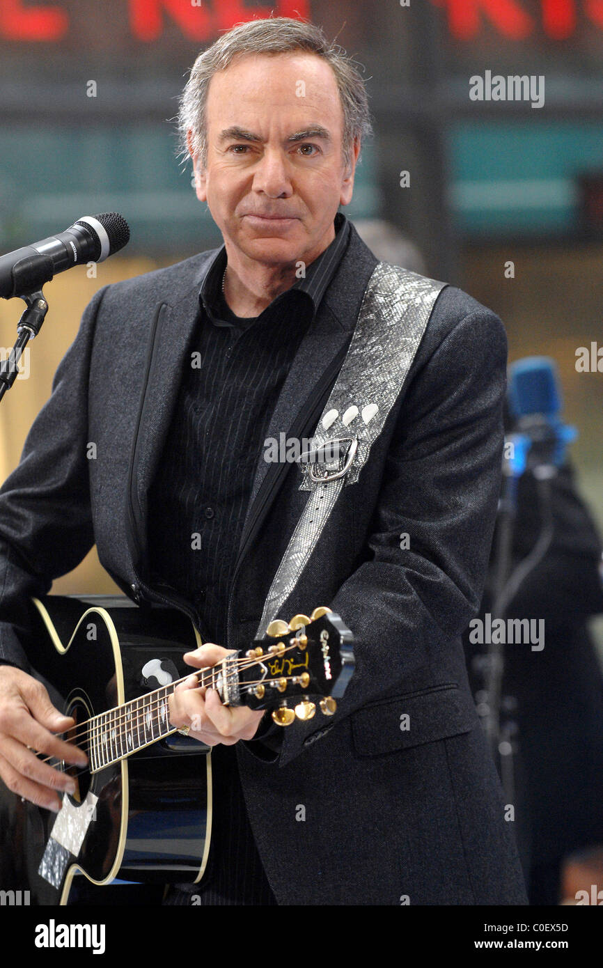 Neil diamond live concert series hi-res stock photography and images ...