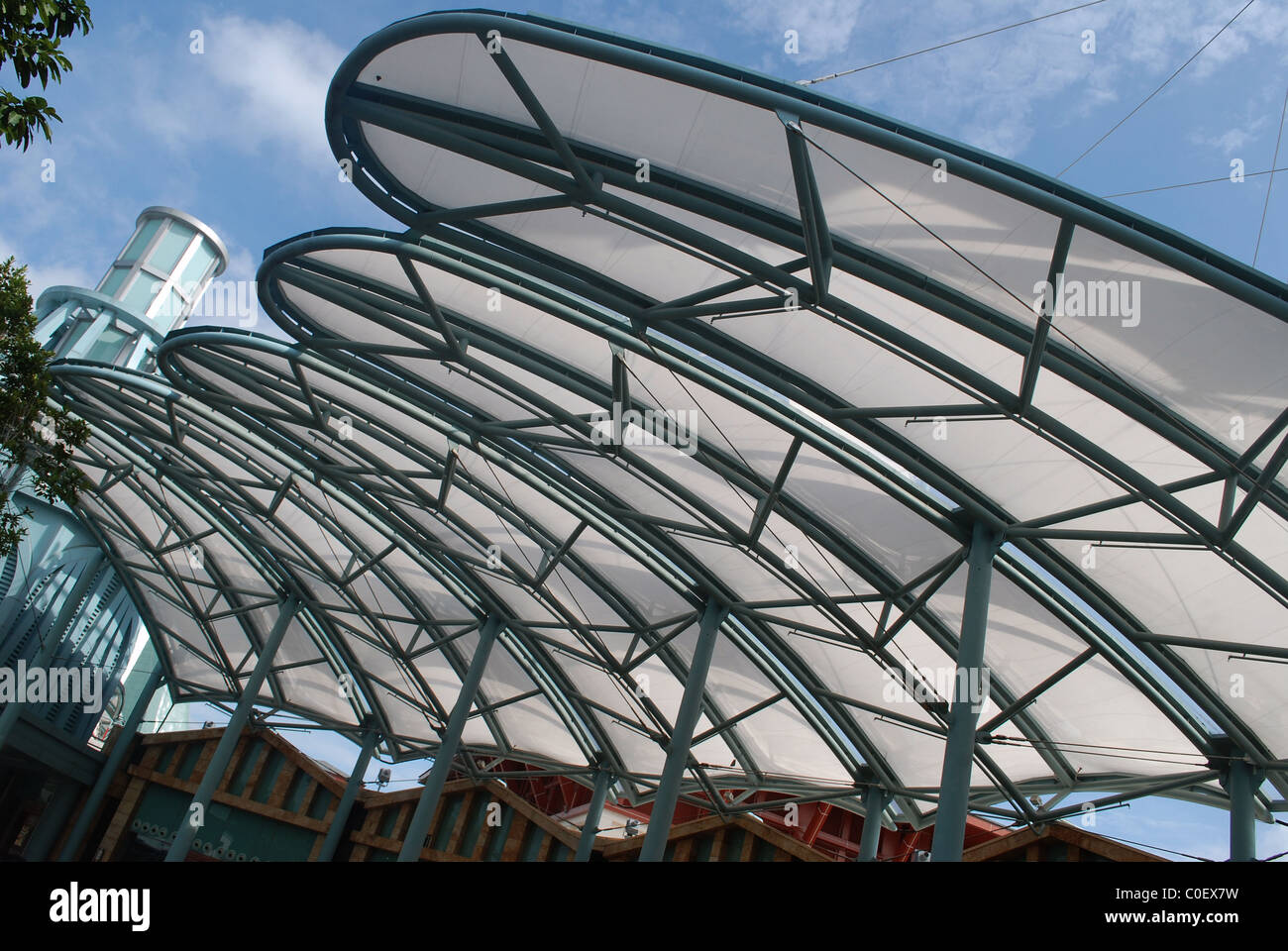 Shade roof hi-res stock photography and images - Alamy