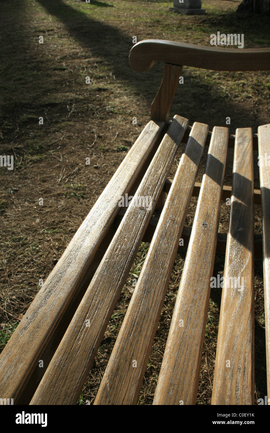 empty bench in park Stock Photo - Alamy