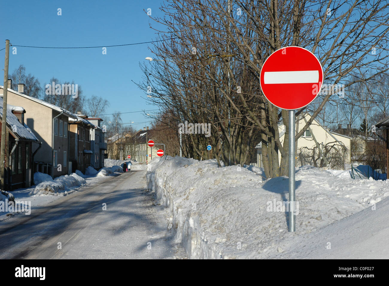 stop sign at winter Stock Photo - Alamy
