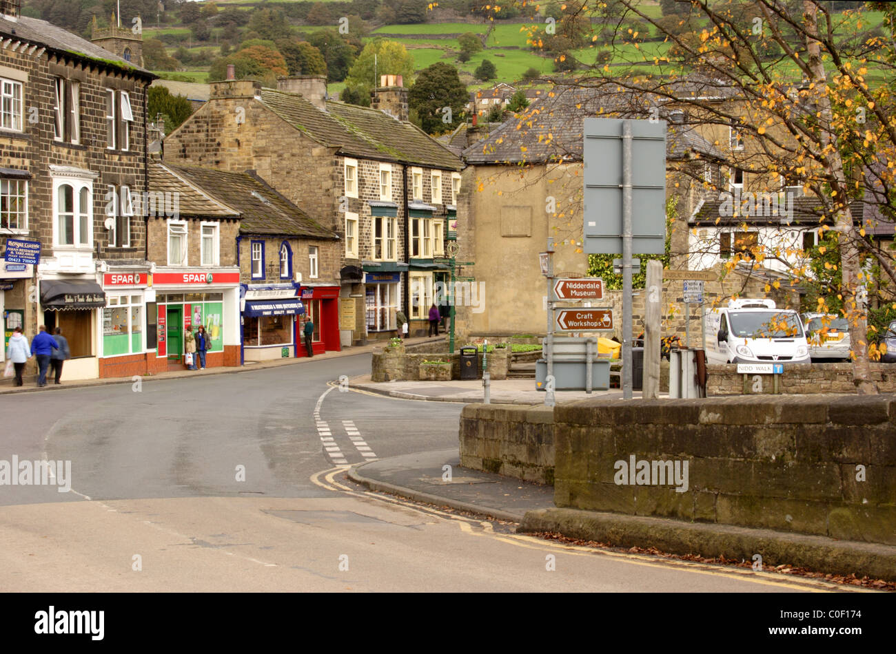Pateley Bridge town centre, autumn, Nidderdale, North Yorkshire, UK ...