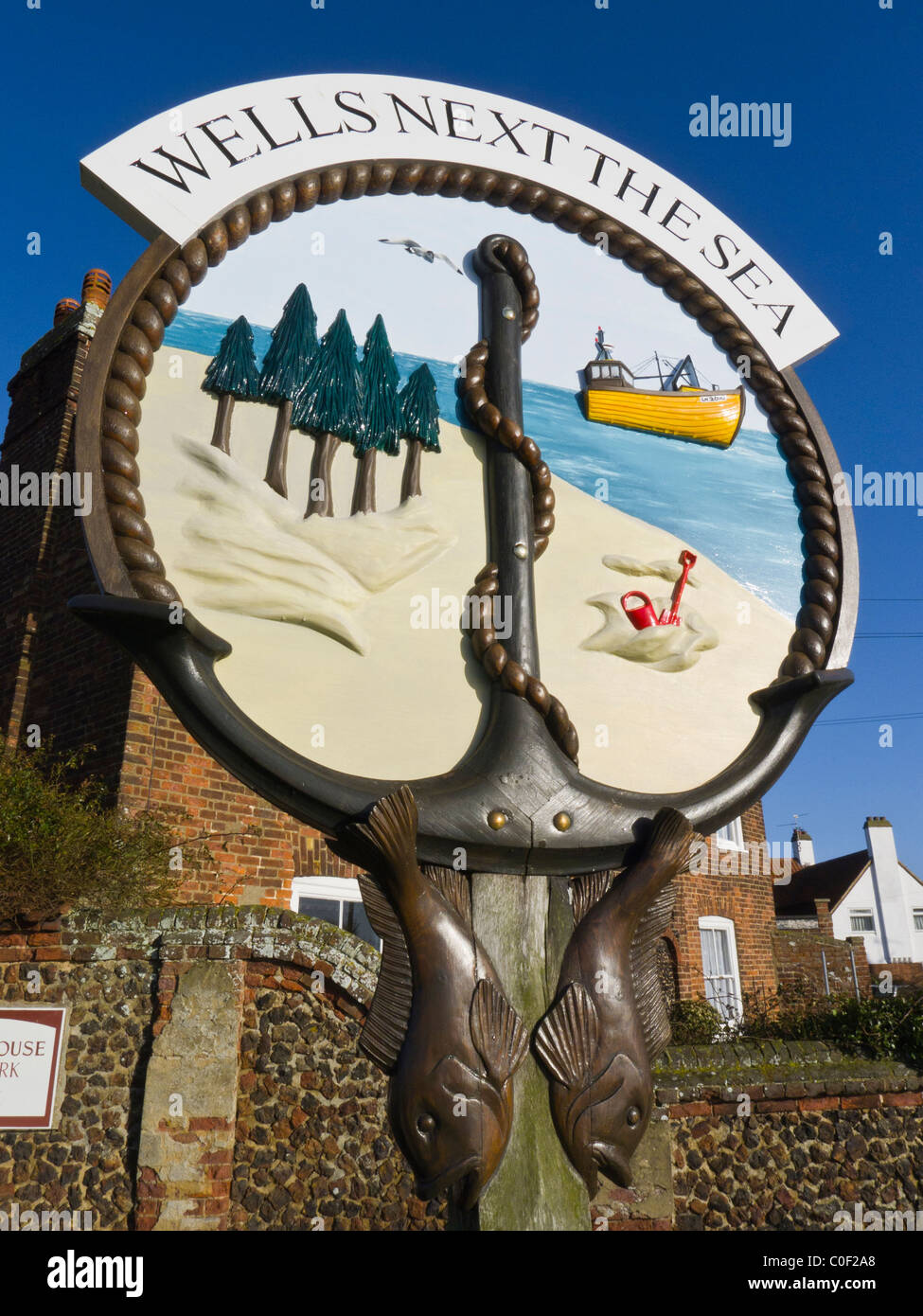 Seaside town sign hi-res stock photography and images - Alamy