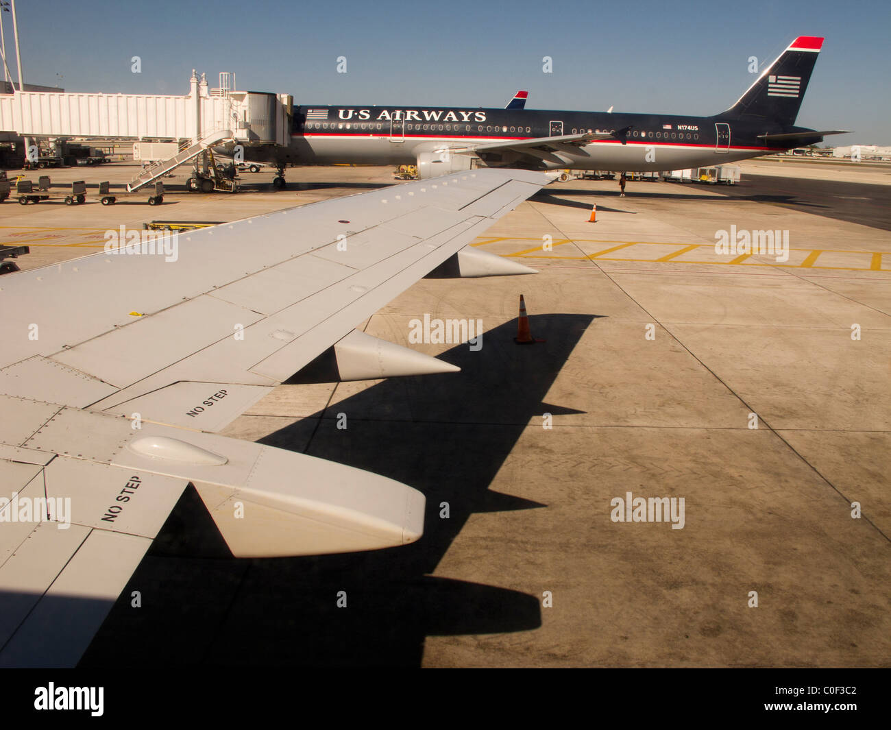Wing tanks hi-res stock photography and images - Alamy