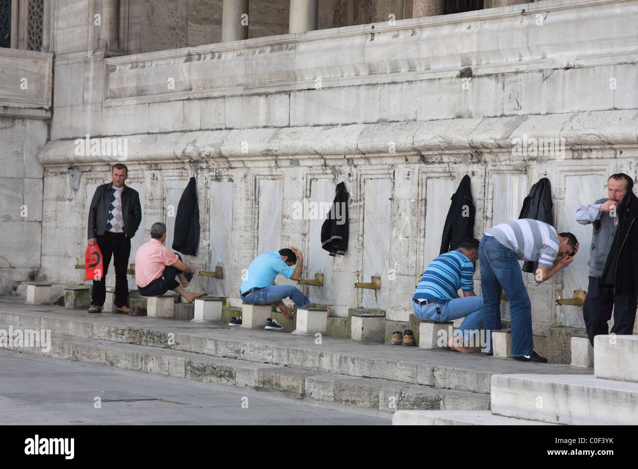 Ablutions islam hi-res stock photography and images - Alamy