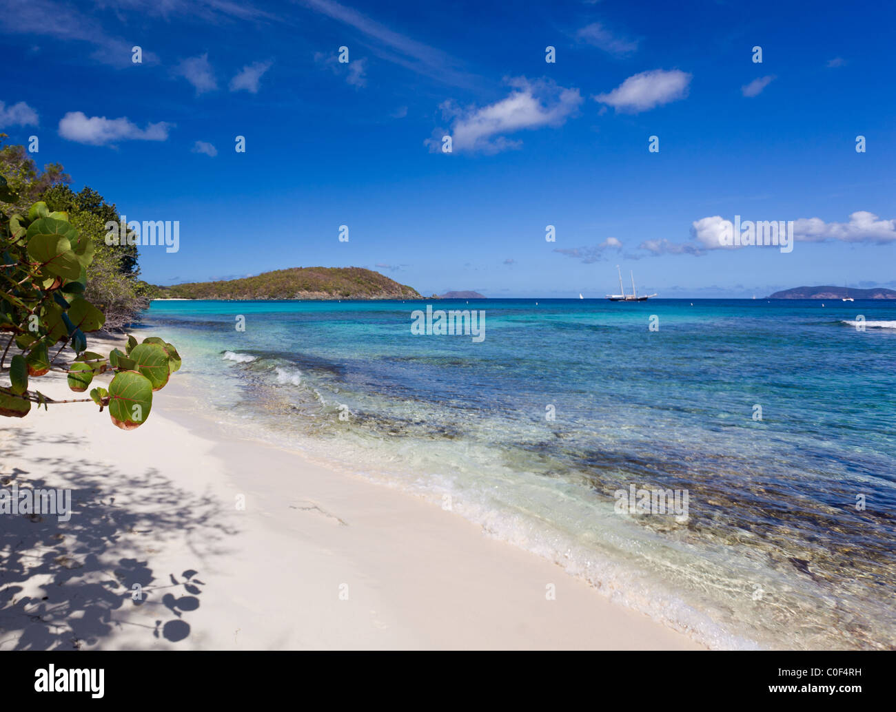 Hawksnest Bay on the Caribbean island of St John in the US Virgin ...