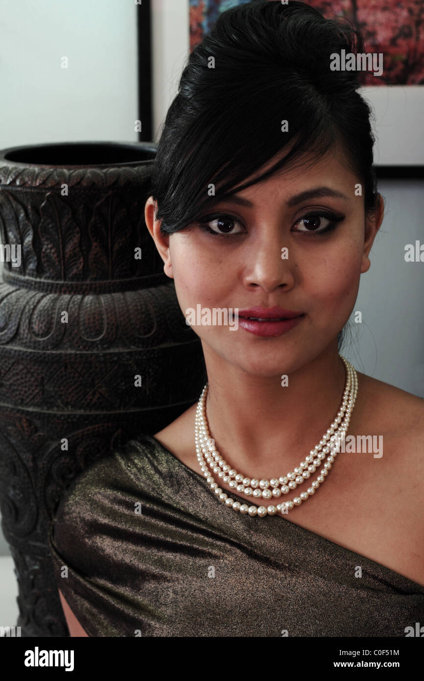 Nepal woman beauty hi-res stock photography and images - Alamy