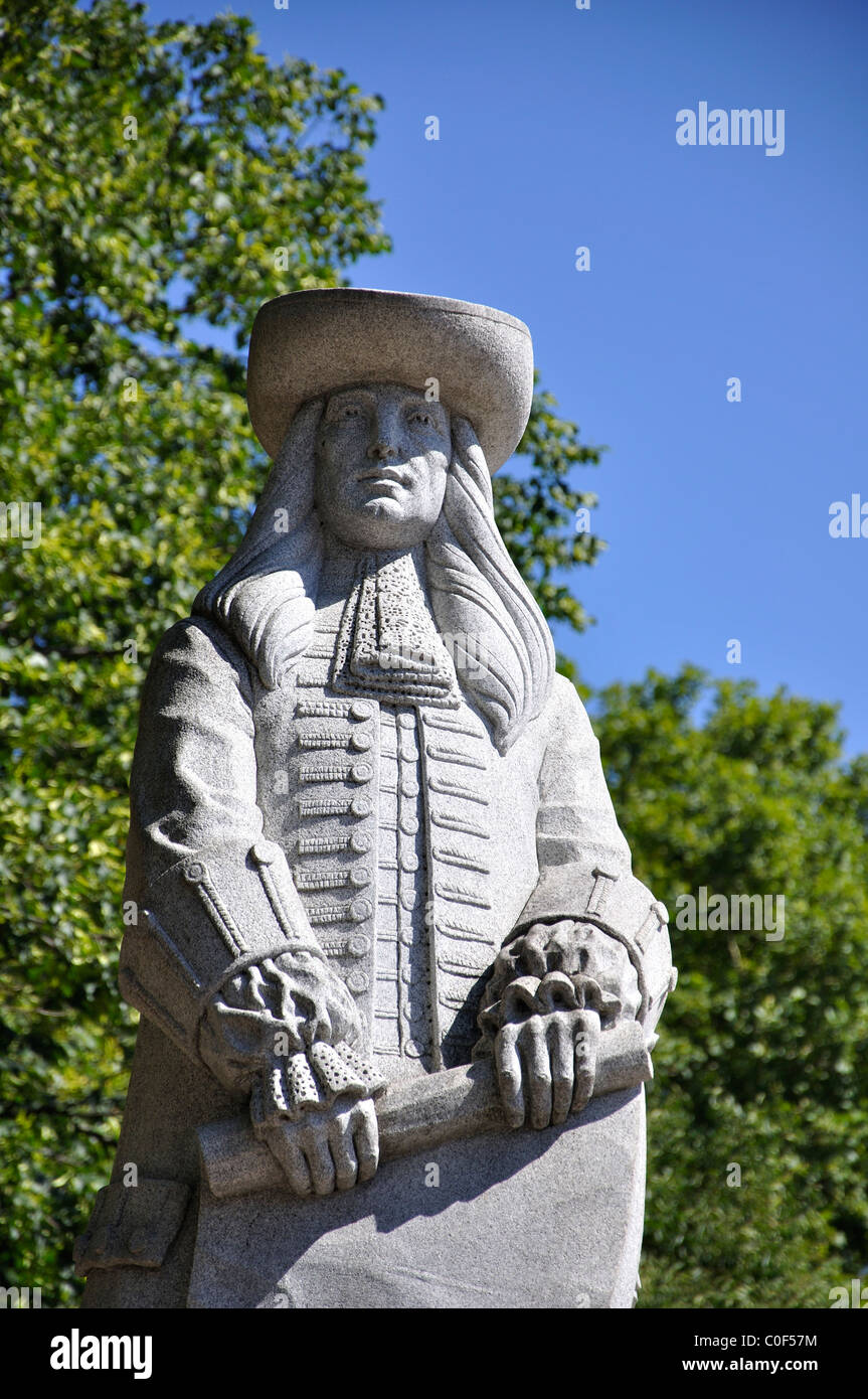 Statue of William Penn in Penn Treaty Park, Philadelphia, Pennsylvania ...