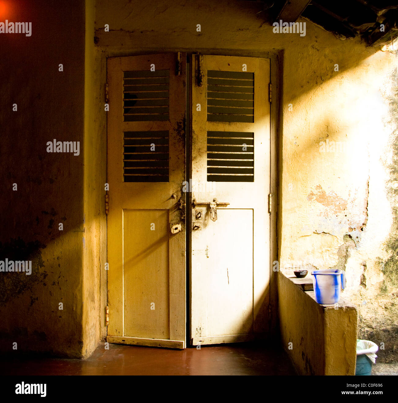 Door inside house hi-res stock photography and images - Alamy