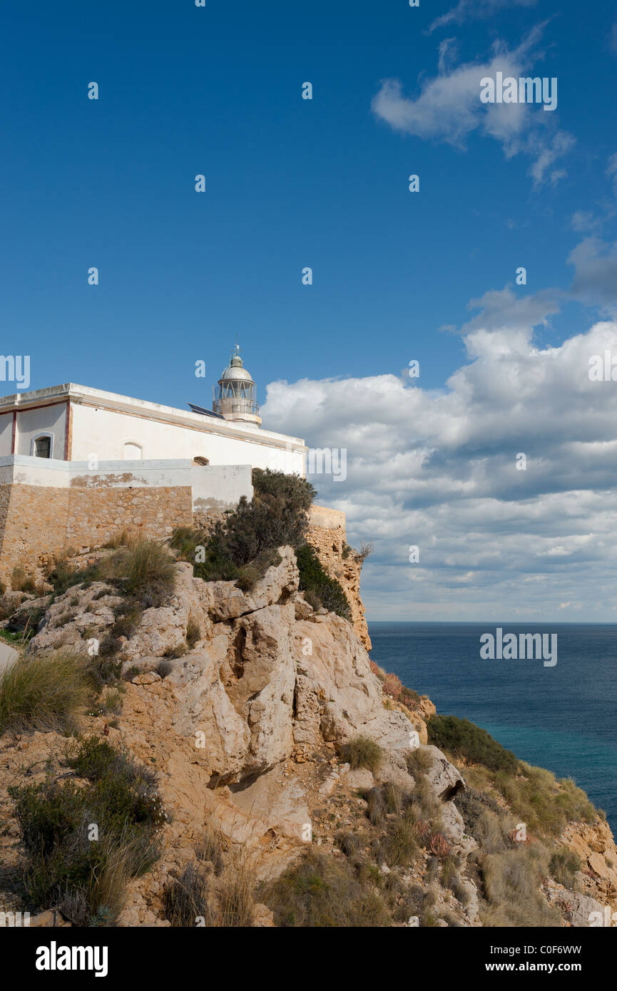 Lighthouse at a very scenic location on top of a cliff Stock Photo - Alamy