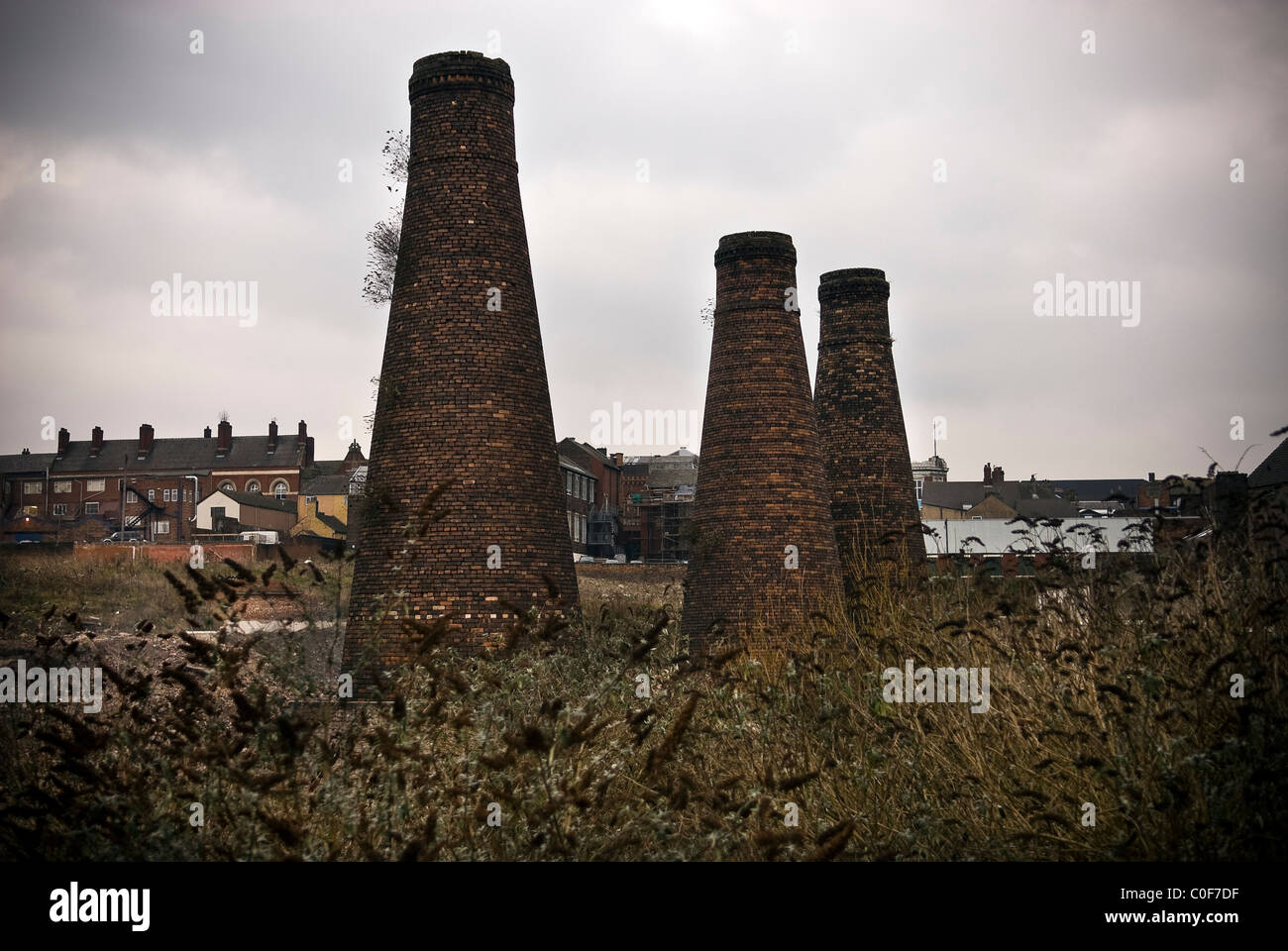 Stoke trent pottery chimneys hi-res stock photography and images - Alamy