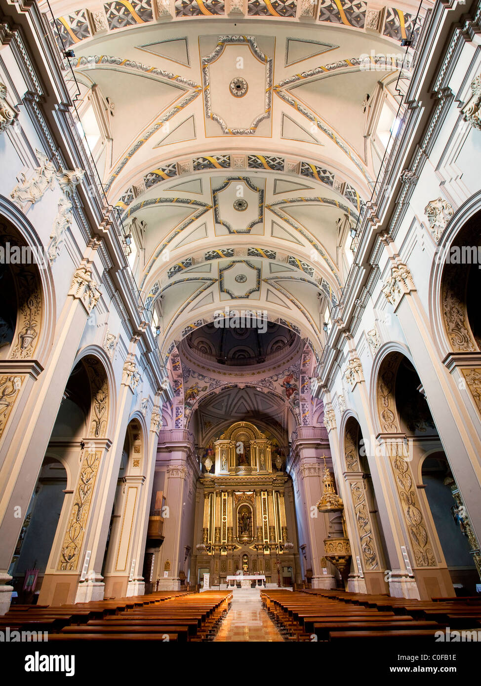 Interior church hi-res stock photography and images - Alamy