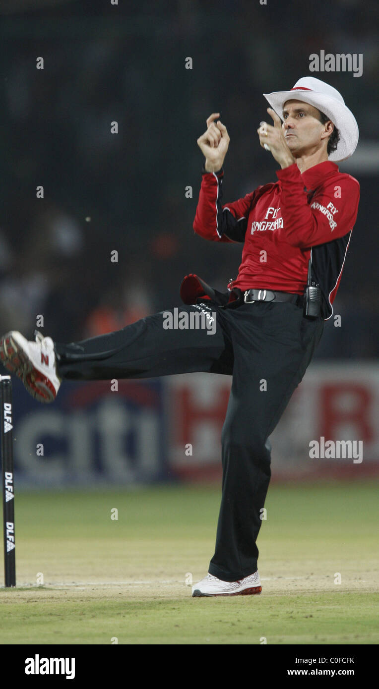 Cricket Umpire Billy Bowden