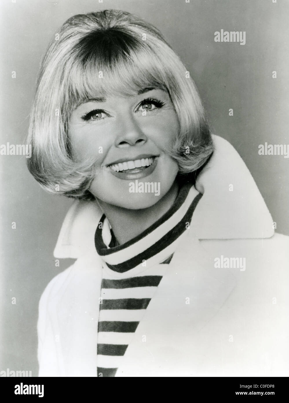 Doris day not disturb 1965 hi-res stock photography and images - Alamy