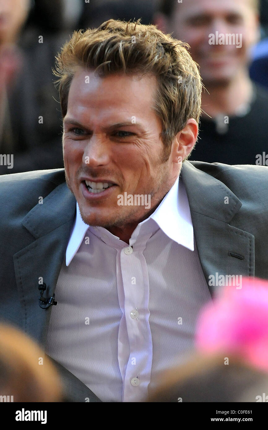 Jason Lewis The B-52's perform live for the Today Show's Summer Concert ...