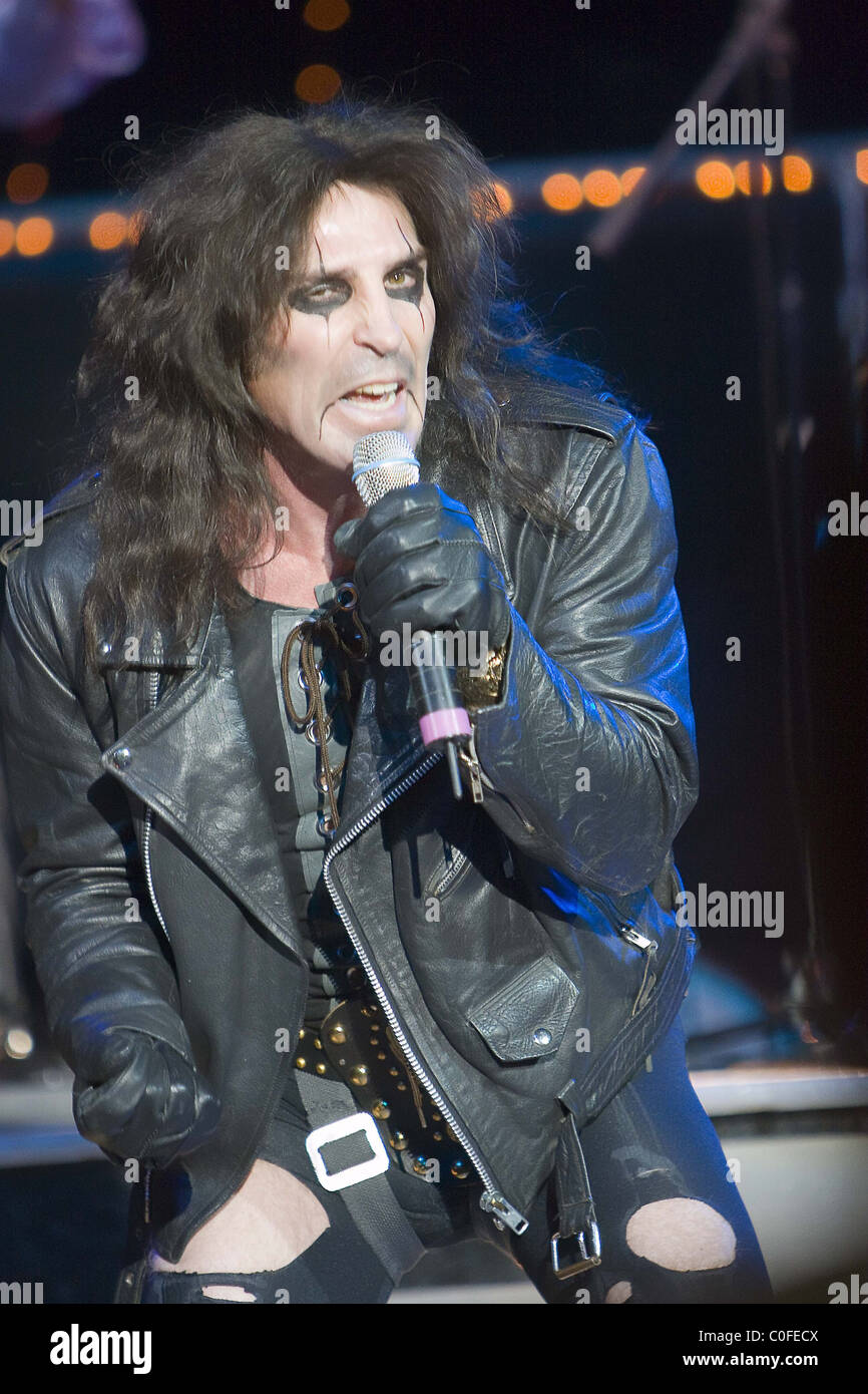 Alice Cooper impersonator, Rock Valentine Performance Night The 17th ...