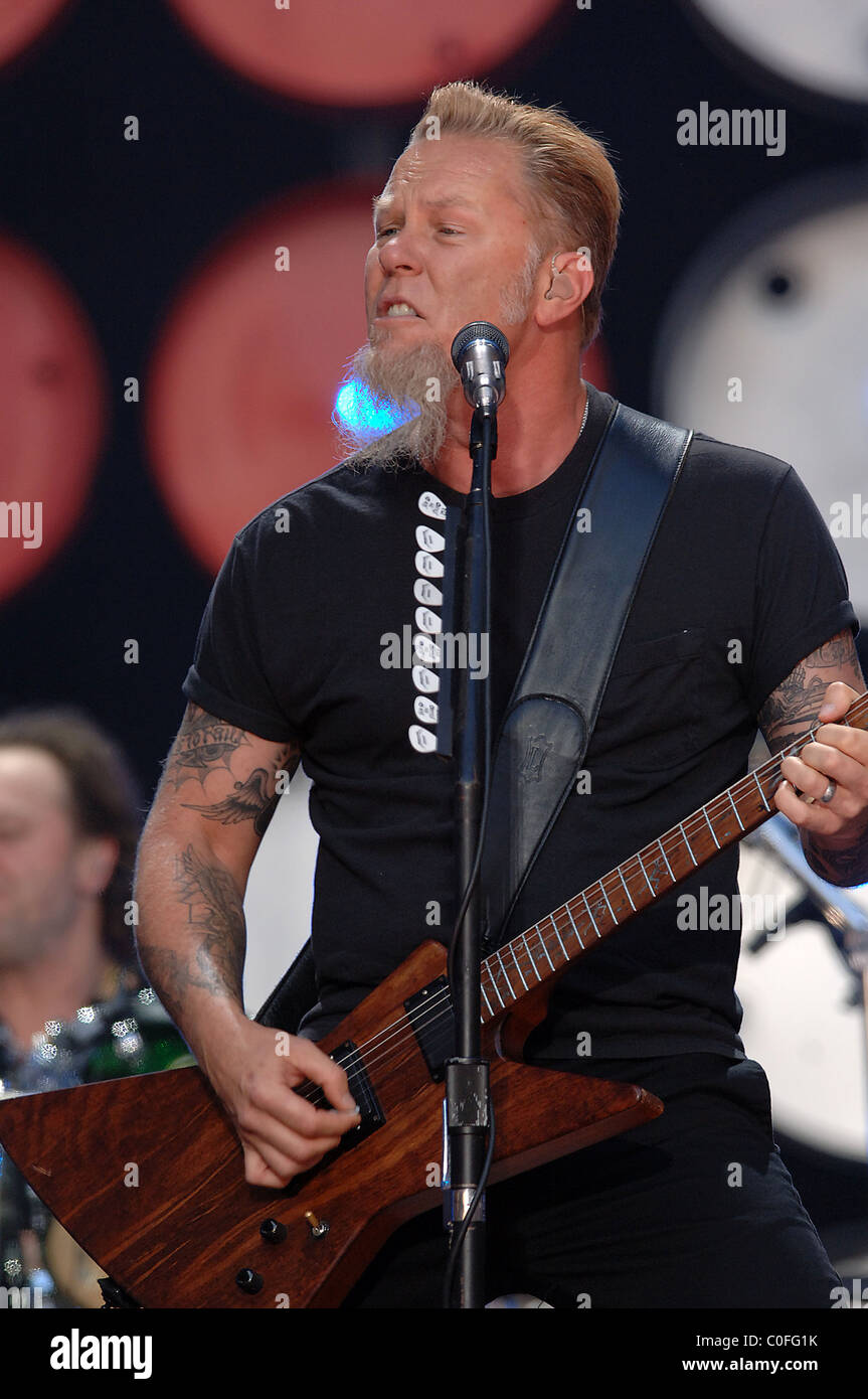 Metallica live earth hi-res stock photography and images - Alamy