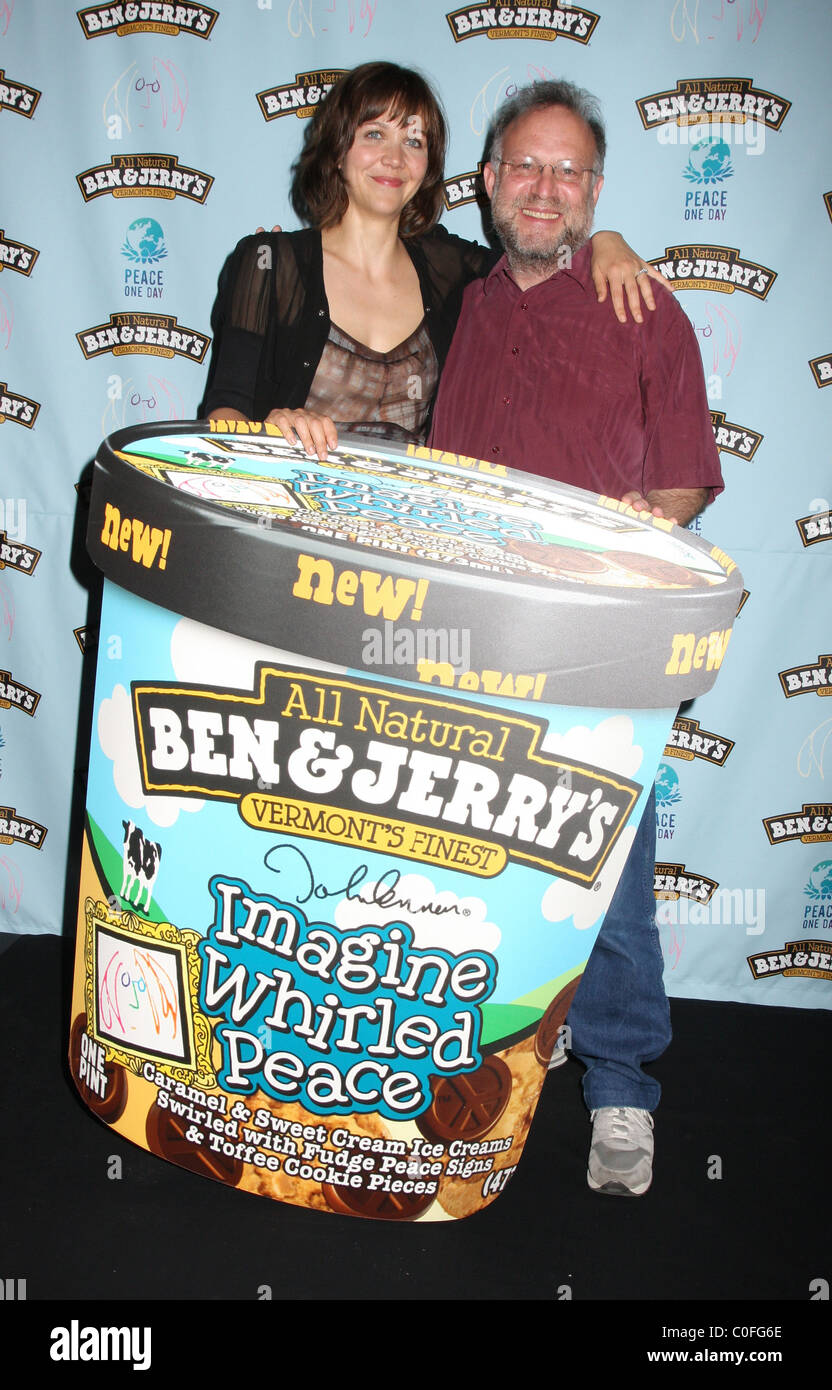 Maggie Gyllenhaal and Ben Cohen Ben & Jerry's host a 'Peace Bed-In' and ...