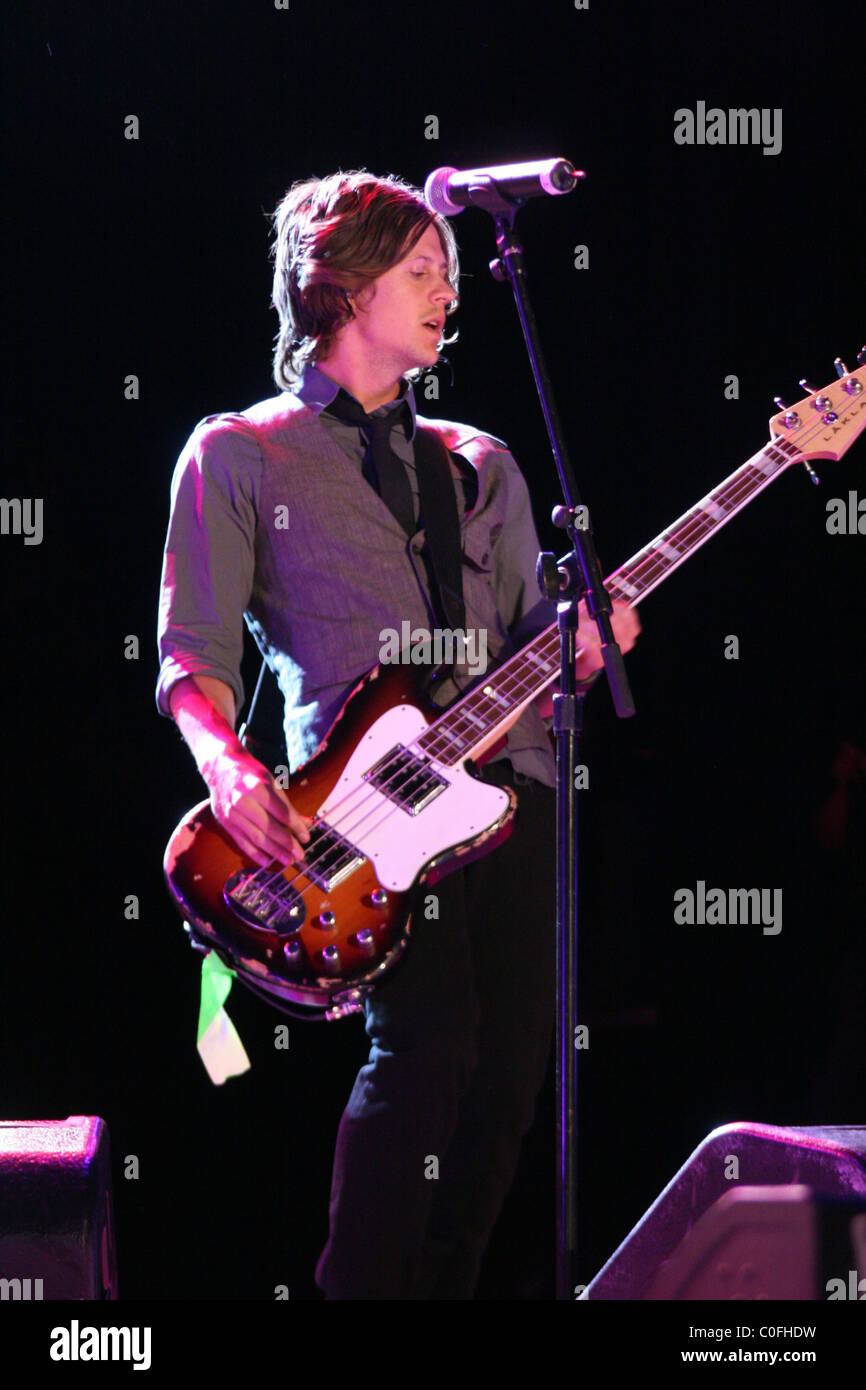 Switchfoot hi-res stock photography and images - Alamy