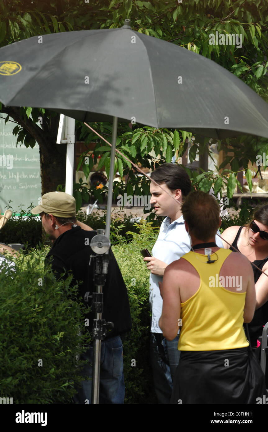 Oliver Juhnke on the set of "Lucky Fritz", his debut as a movie actor ...