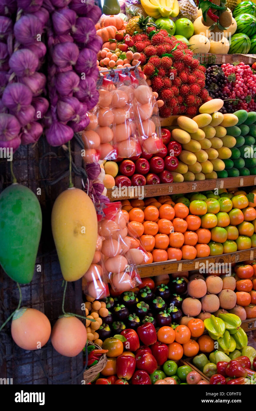 Fruit and vegetables displayed in Chatuchak Market in Bangkok, Thailand ...