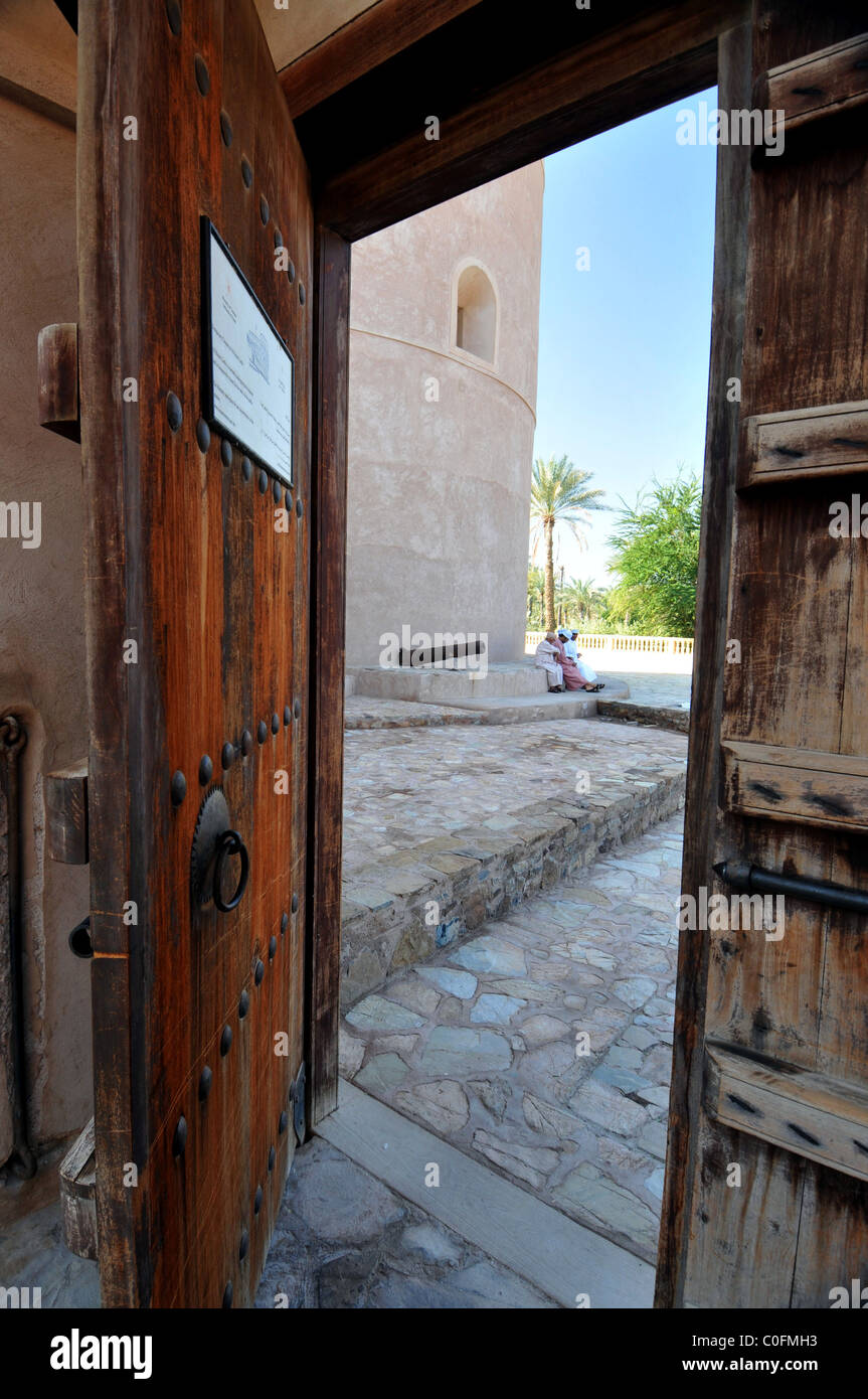 Rustaq fort hi-res stock photography and images - Alamy