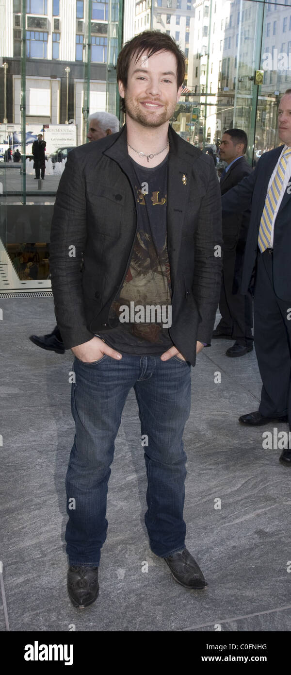 David Cook American Idol Winner David Cook appears Live on CBS Early ...