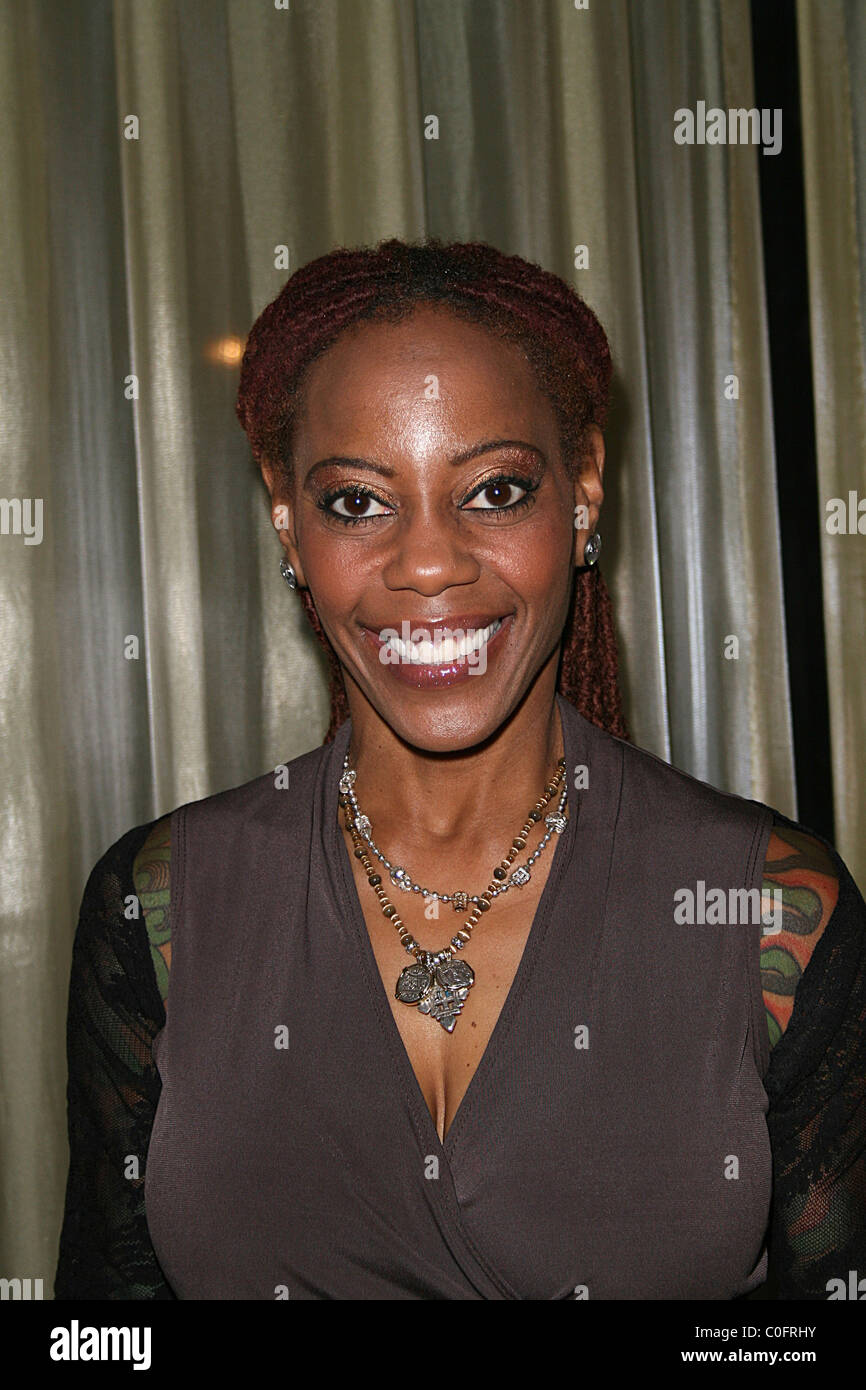 Debra wilson friends family 12th hi-res stock photography and images ...