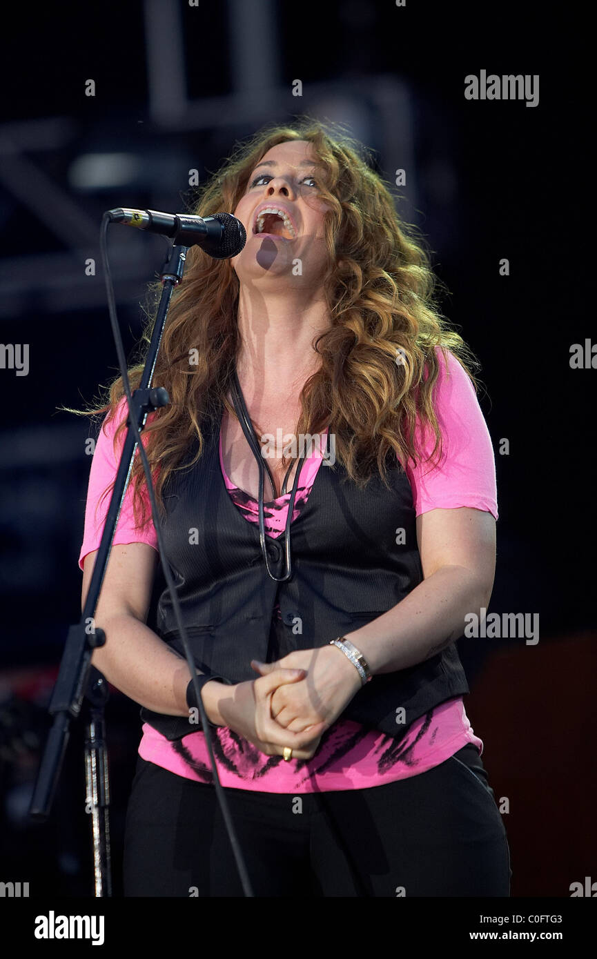 Alanis Morissette performing live at Rock in Rio Lisboa 2008 Lisbon ...