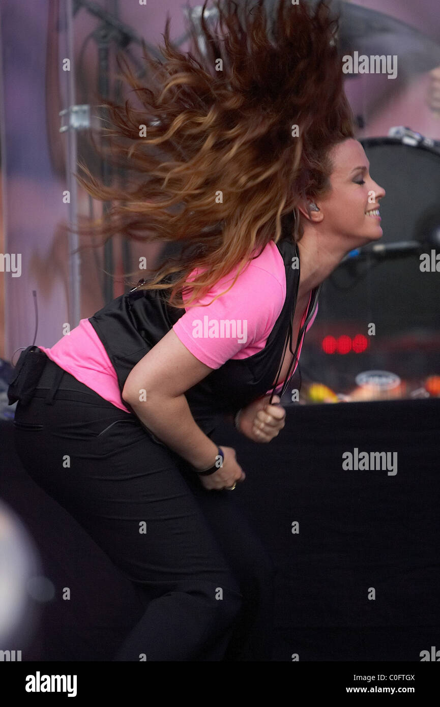 Alanis m hi-res stock photography and images - Alamy