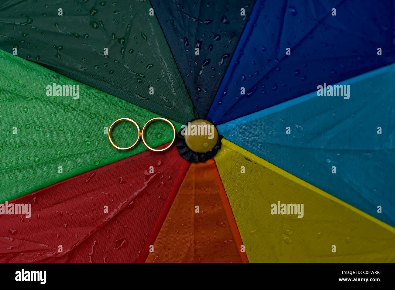 Gold umbrella hi-res stock photography and images - Alamy