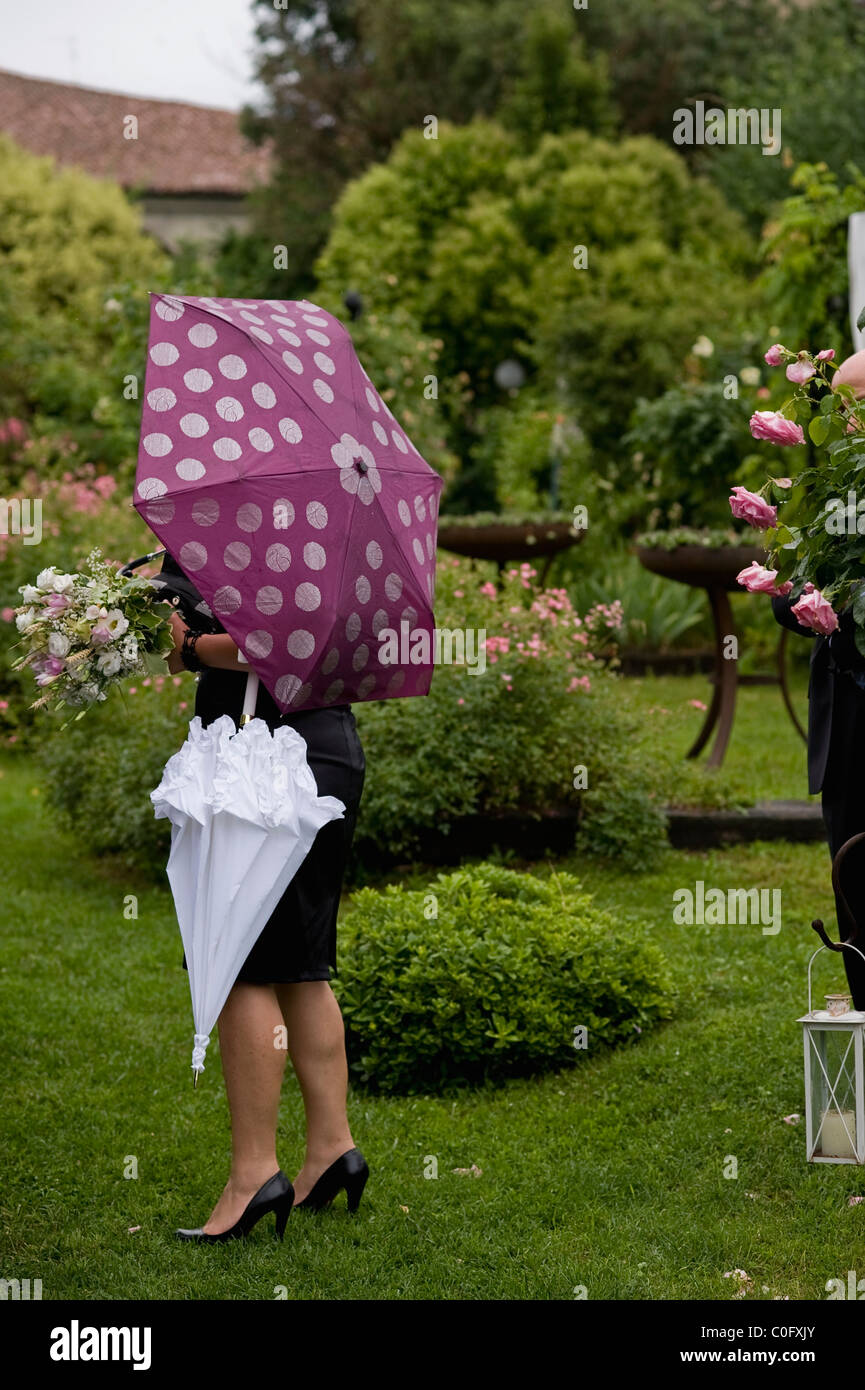 Lady With Umbrella : The Lady with the Umbrella · Visitmuseum – VHKTX