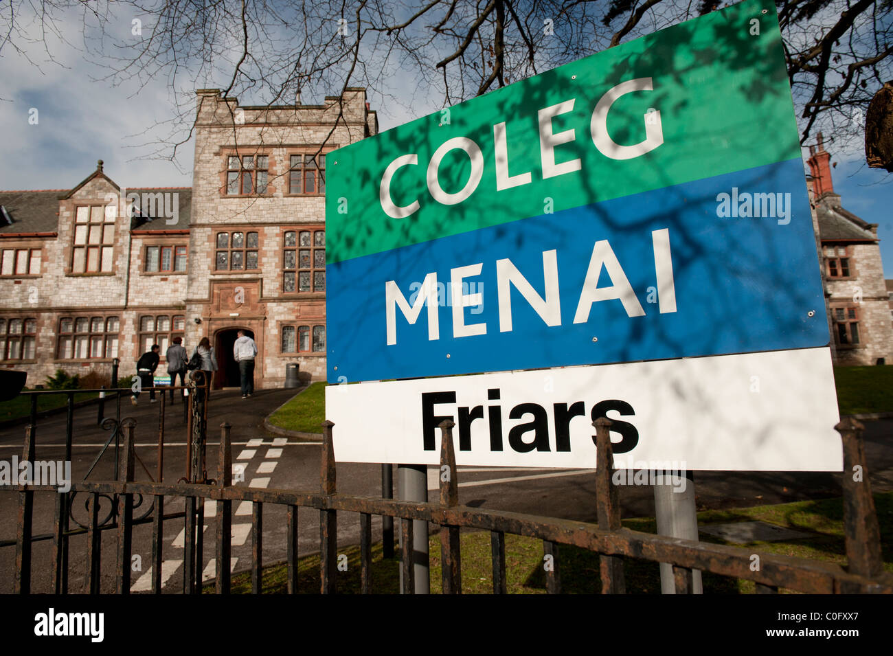 College of further education wales hi-res stock photography and images ...