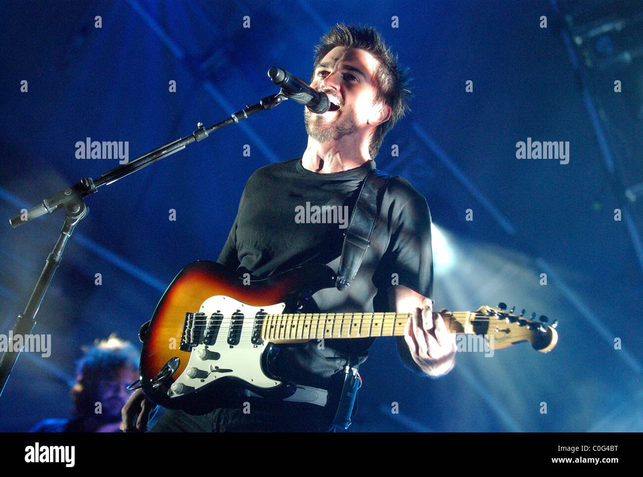 Juanes colombian singer hi-res stock photography and images - Alamy