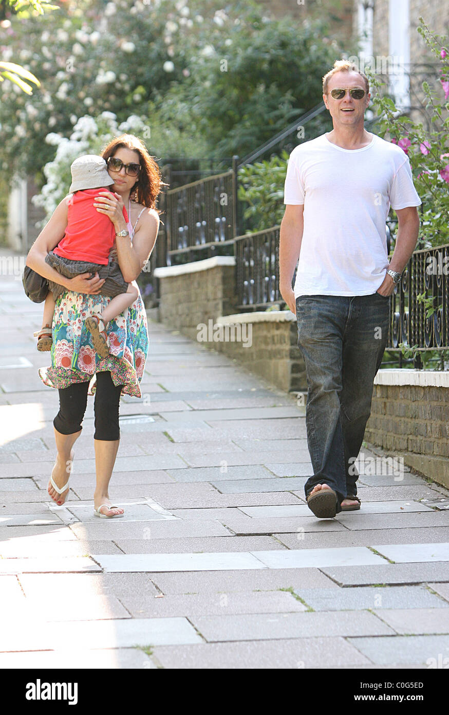 Gary kemp family hi-res stock photography and images - Alamy