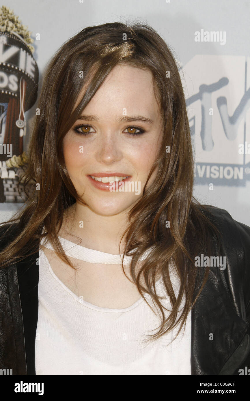 Ellen Page 2008 MTV Movie Awards held at the Gibson Amphitheater ...