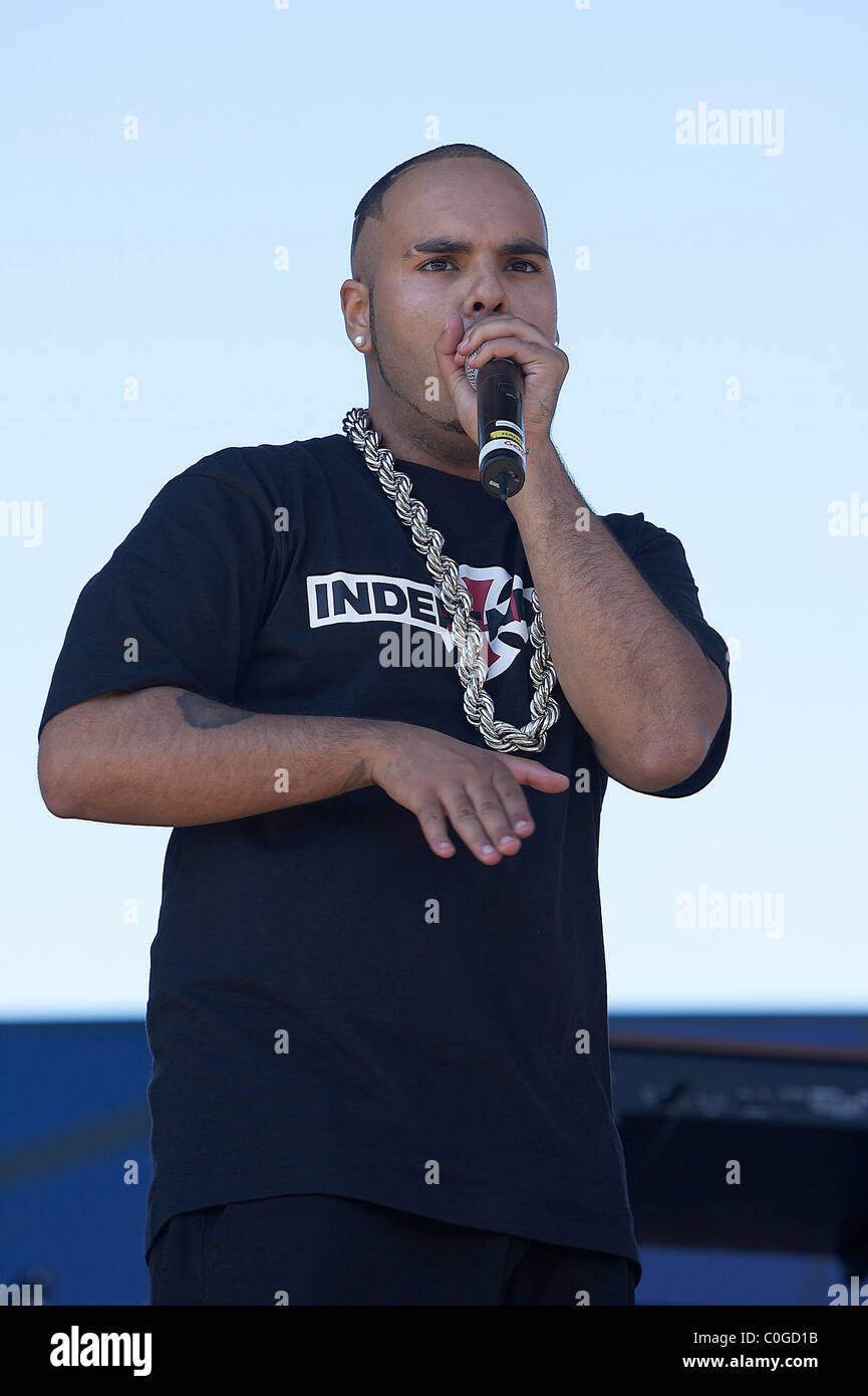 Andre Indiana performing live at Rock in Rio Lisboa 2008 Lisbon ...