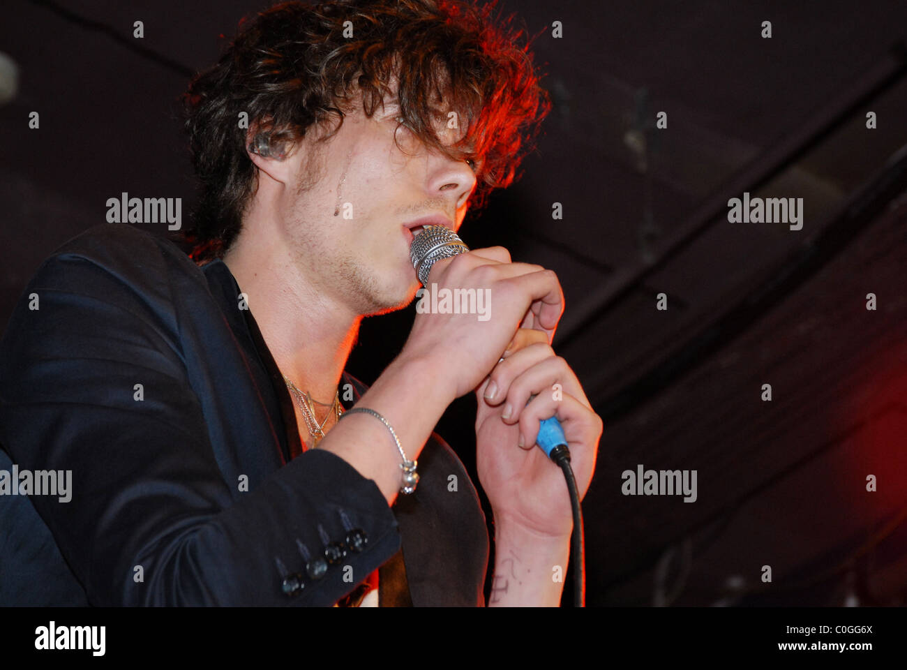 Joe Lean and The Jing Jang Jong performing live at Zavvi, Oxford Street ...