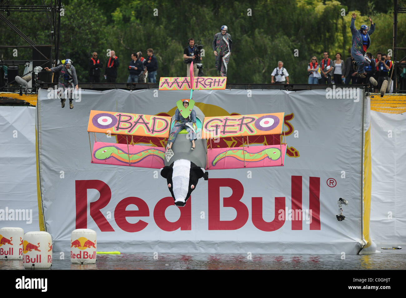 Team 'Badger Badger Badger Badger' 2008 Red Bull Flugtag in Hyde Park ...