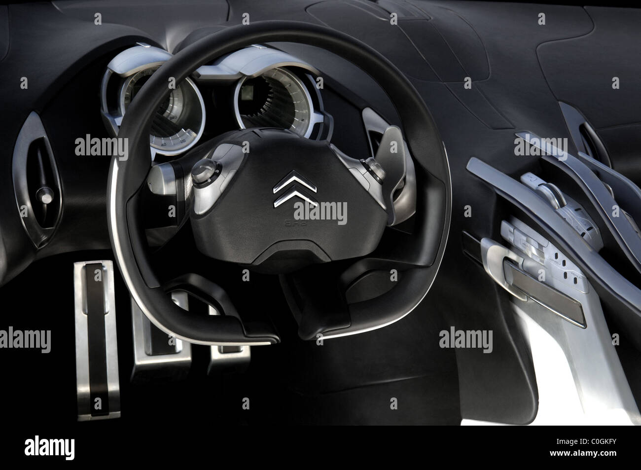 CITROEN'S STUNNING CONCEPT SUPERCAR CitroÙn's stunning concept supercar ...