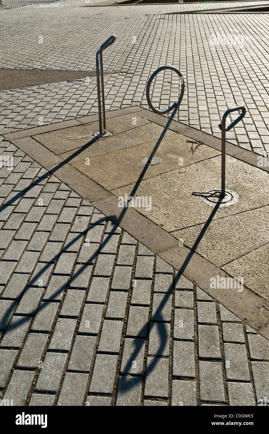 dh HOLYROOD UK Bicycle stands arty sculptures bike racks Holyrood ...