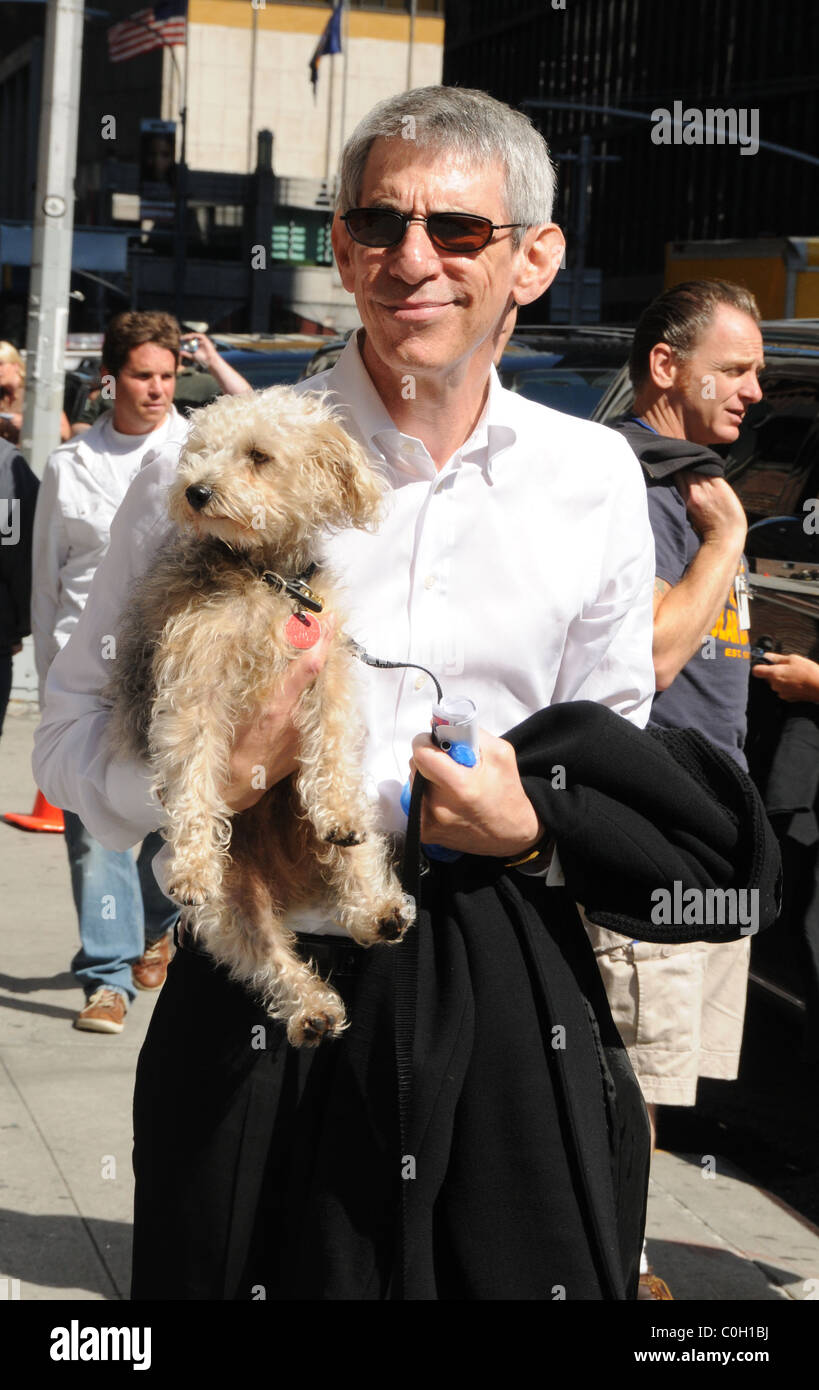 Richard belzer and dog hi-res stock photography and images - Alamy