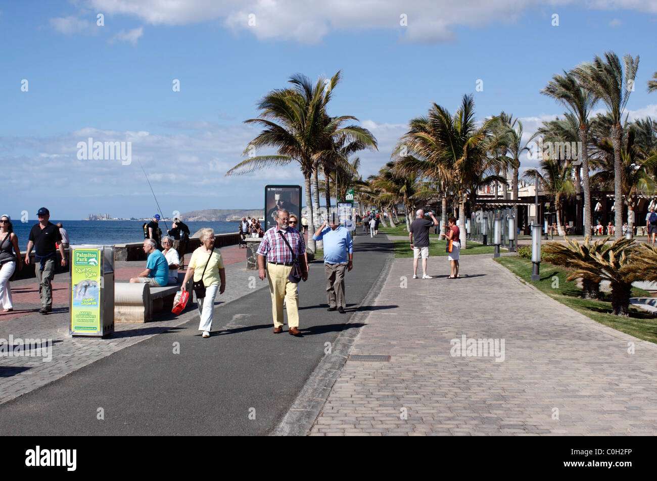 THE BOULEVARD EL FARO BETWEEN MASPALOMAS AND MELONERAS. GRAN CANARIA ...