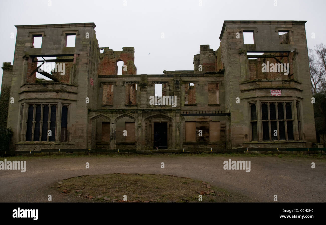 The ruins of Guy's Cliffe in the Warwickshire countryside Stock Photo ...