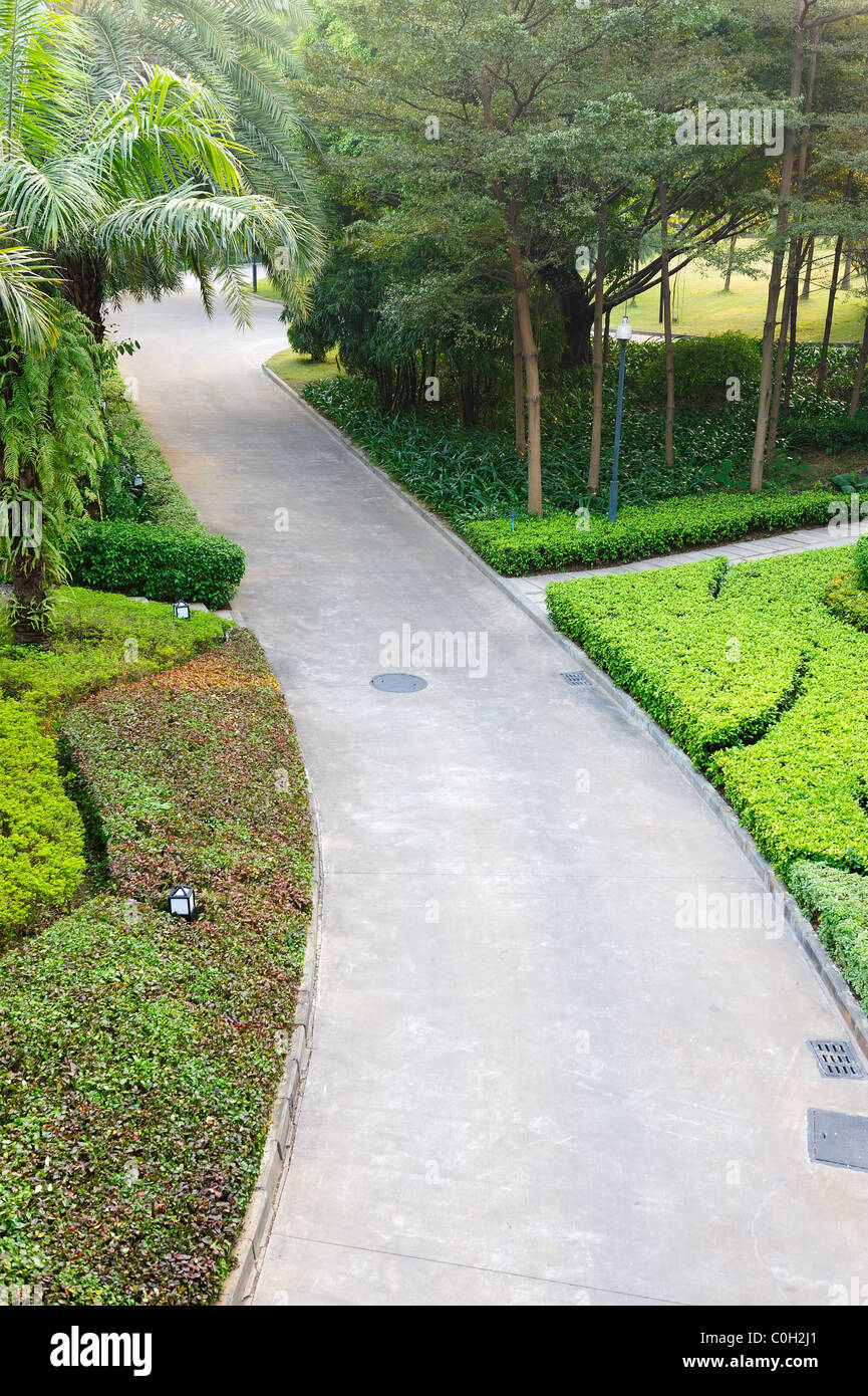 Garden path pattern hi-res stock photography and images - Alamy