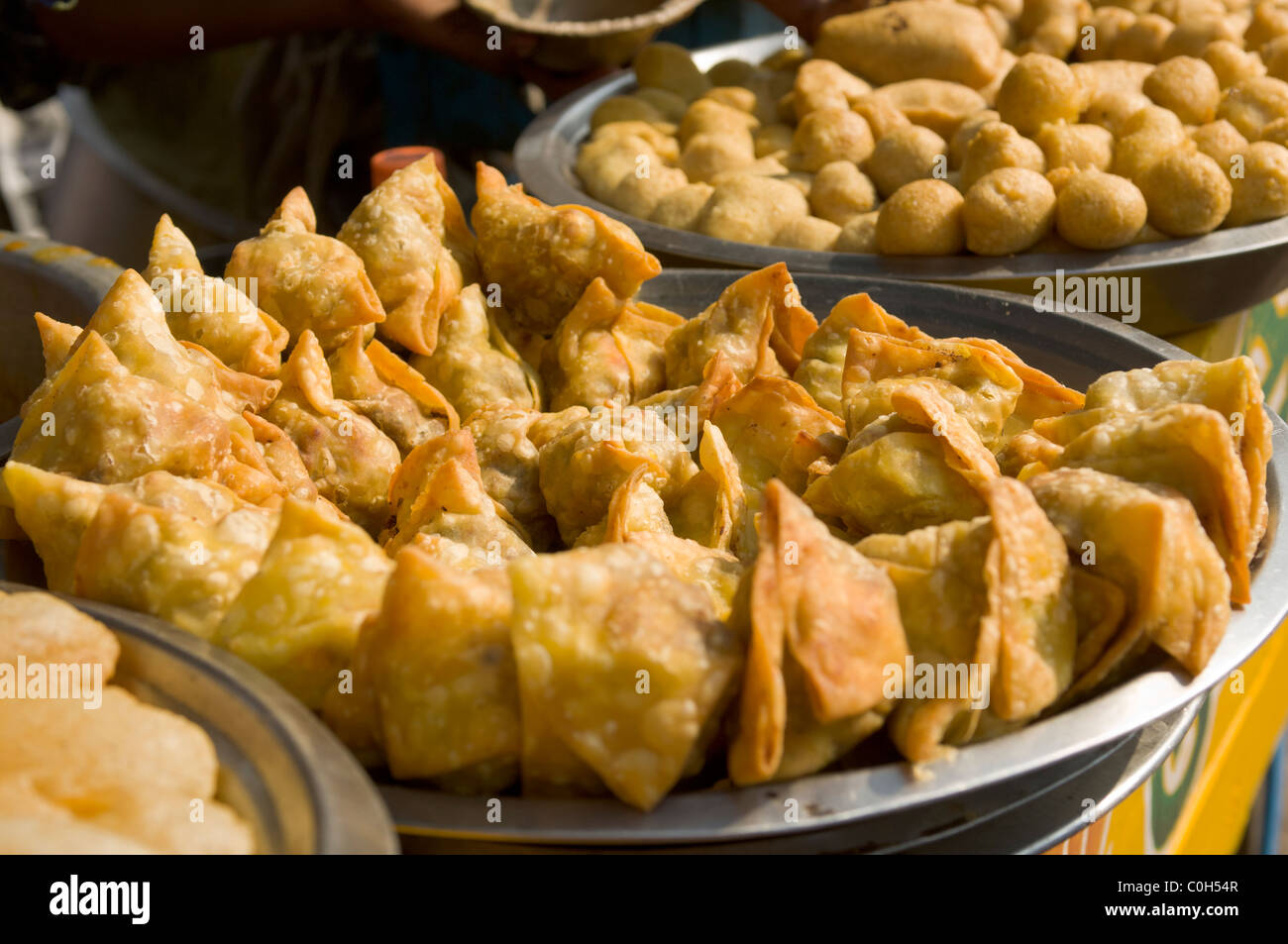 Samosas Stall High Resolution Stock Photography and Images - Alamy