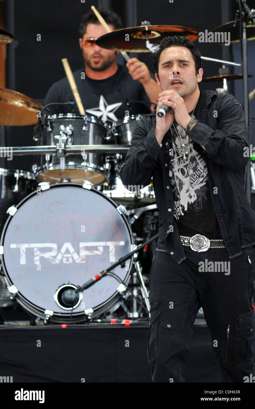 Trapt hi-res stock photography and images - Alamy